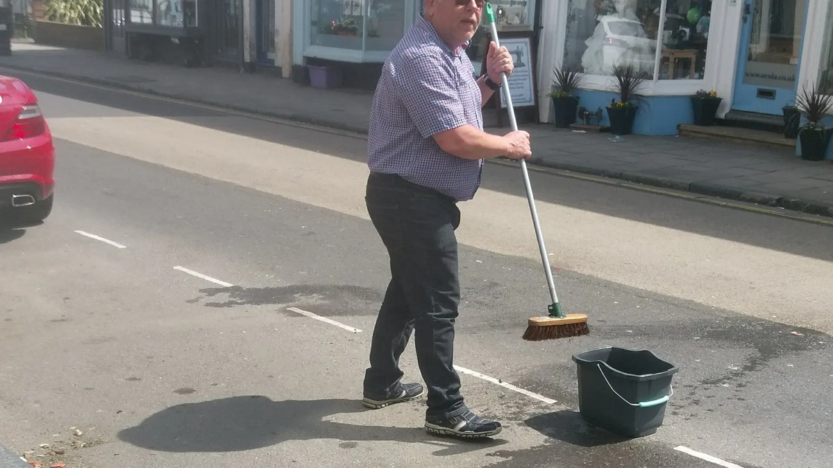 Sweeping Sandgate - Folkestone and Hythe Liberal Democrats